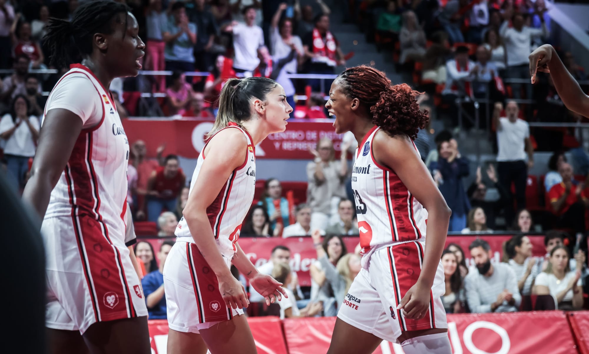 Fiesta in Zaragoza with huge comeback; Bourges bounce back in style | FIBA Basketball