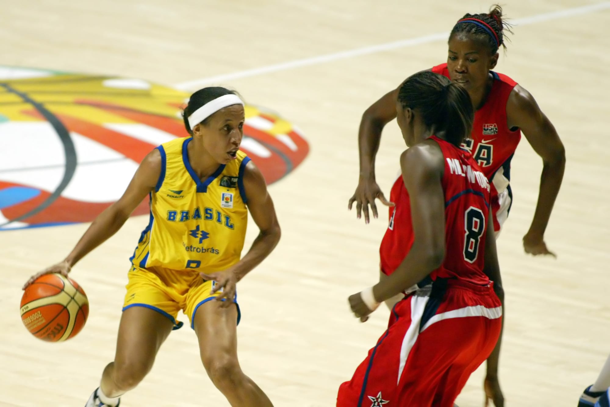 Jugadoras que hicieron historia: Récords individuales en el FIBA ...