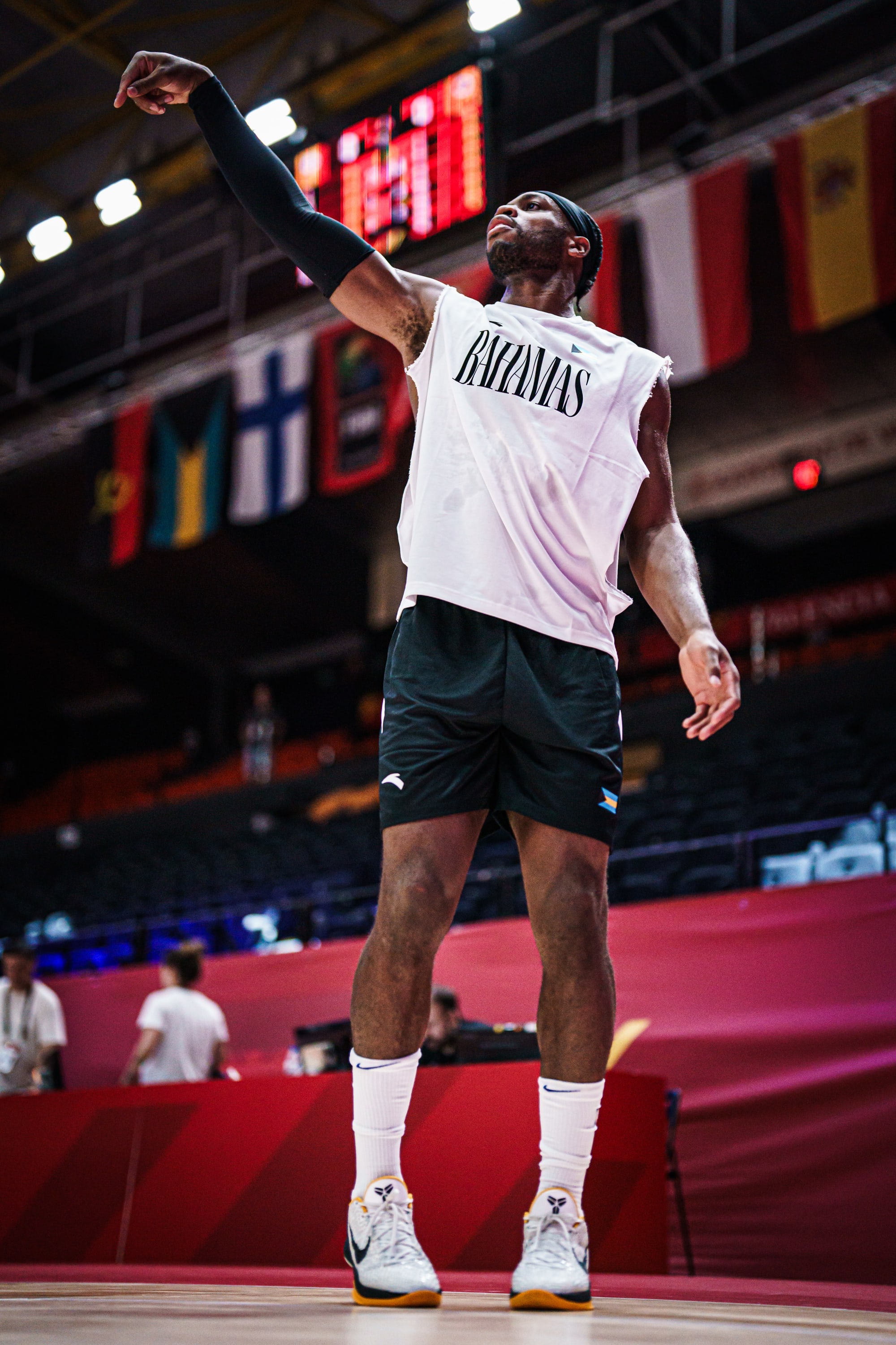 Splash Buddy: Can Hield set the OQT record for three-point makes ...