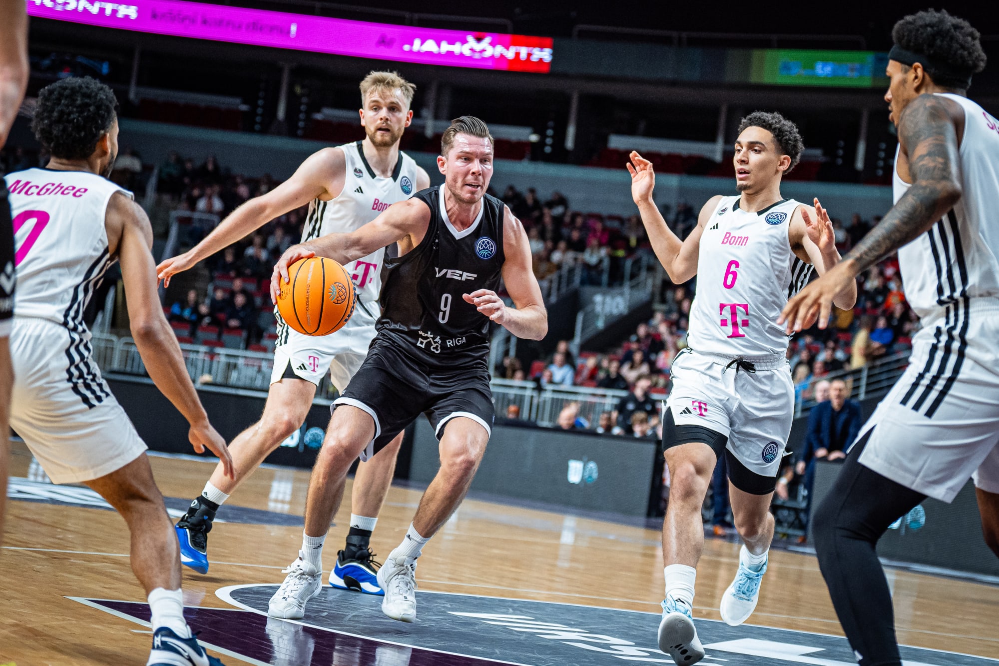 Bertans turns back the clock, posts career-high; Galatasaray put on a ...