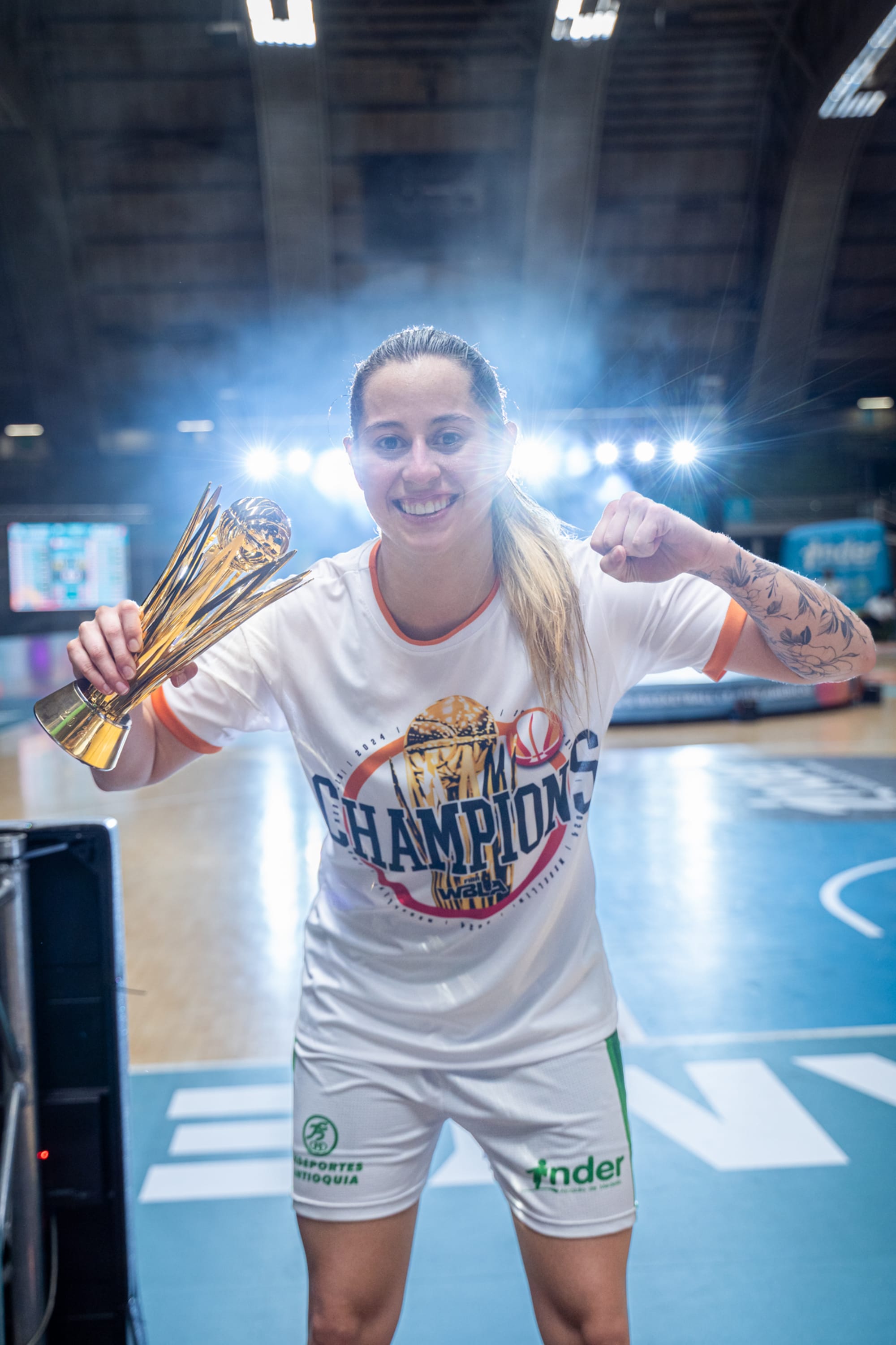 Carolina López es designada la Más Valiosa - Women's Basketball League ...