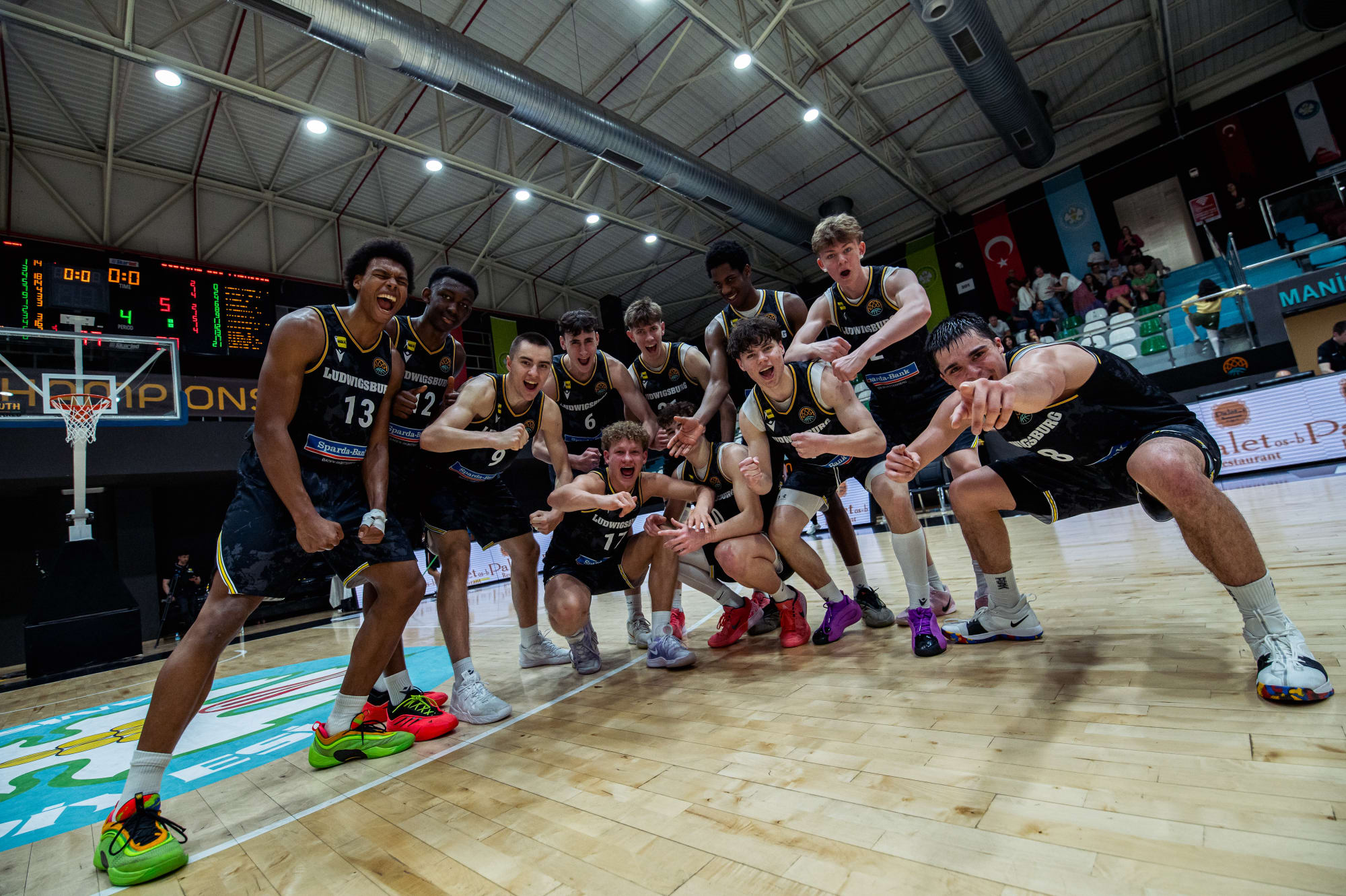 Porsche BBA Ludwigsburg set the tone - Youth Basketball Champions ...