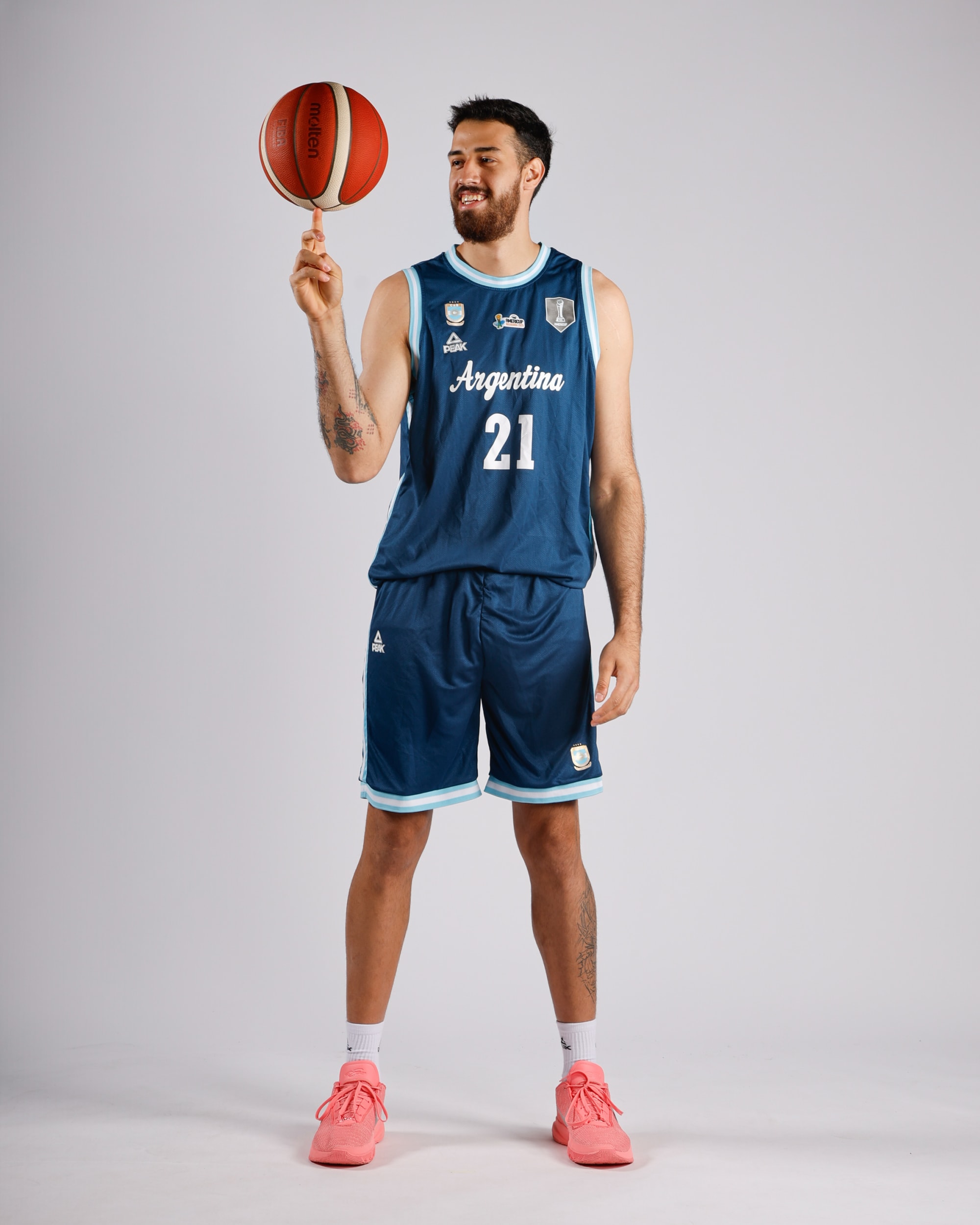 La joven Argentina se rinde ante Juan Fernández - FIBA AmeriCup 2025 ...