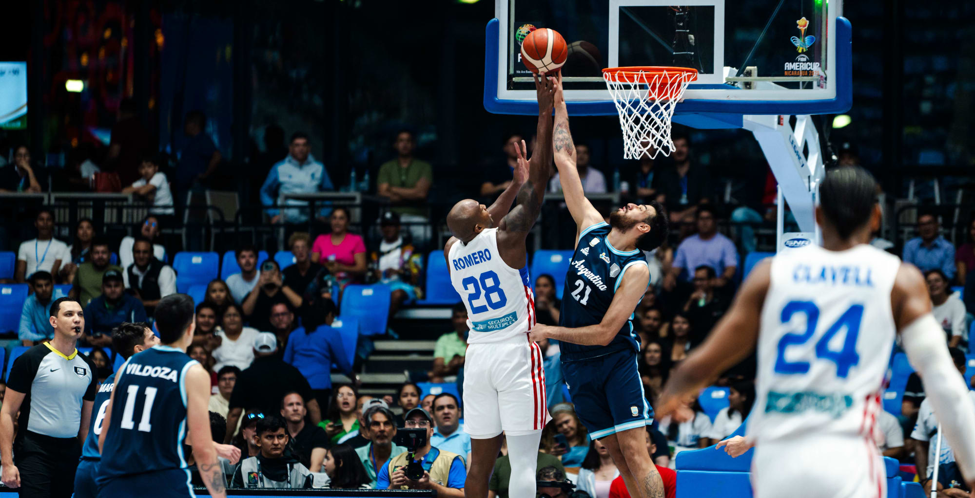 Argentina demuestra su carácter y clasifica a las Semifinales del FIBA ...