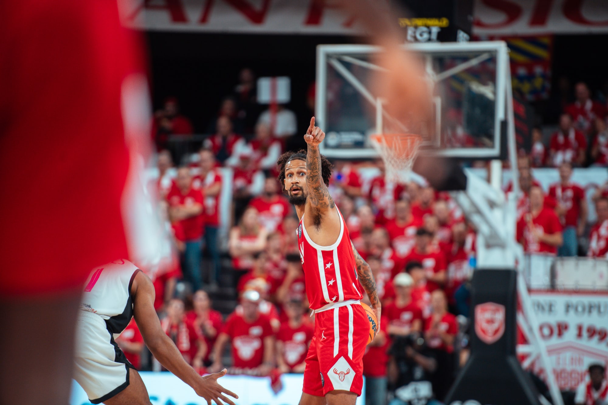 Straight to the Point: A closer look at Elan Chalon - Basketball ...
